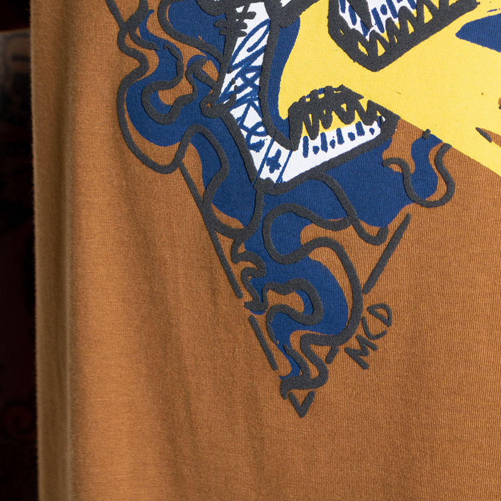 T-Shirt-Regular---Tag-Pipa-Marrom-Charuto-3.jpg?v=638030188092730000