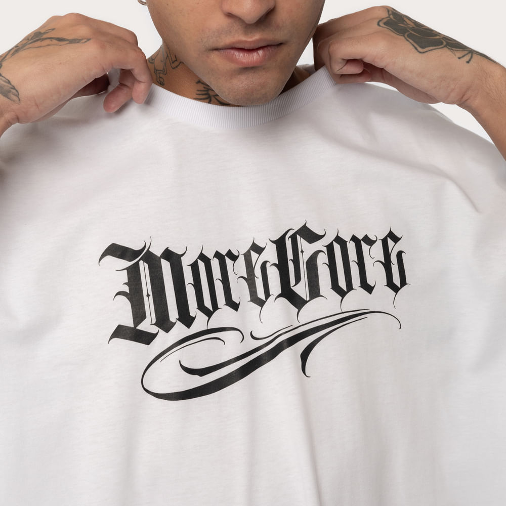 T-Shirt-Oversized-More-Core-Division-Branco-2.jpg?v=638460621908170000