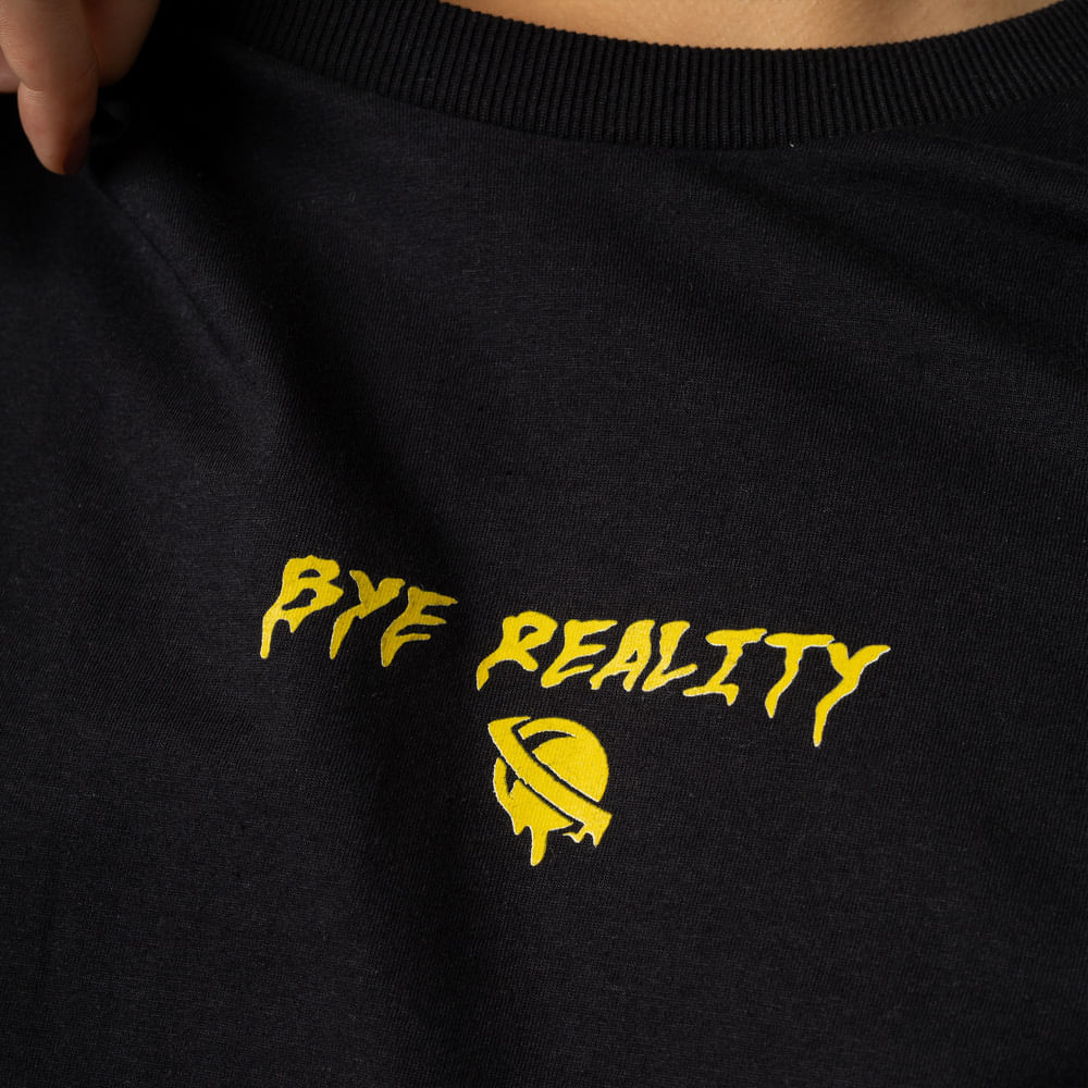 Tshirt-Bye-Reality-Preto-3.jpg?v=638524261559270000