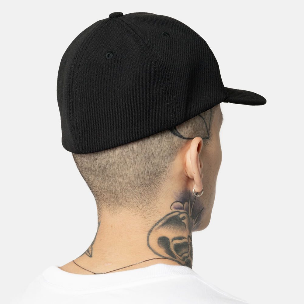 Bone-Lost-Saturn-Preto-2.jpg?v=638588214869130000